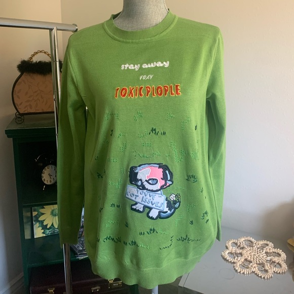 Sweaters | Sassy Green Sweateri Think It May Be Fast Fashion Due To No ...